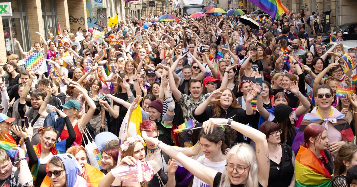 CSD Dresden 2025 - Politisches Straßenfest und Demo