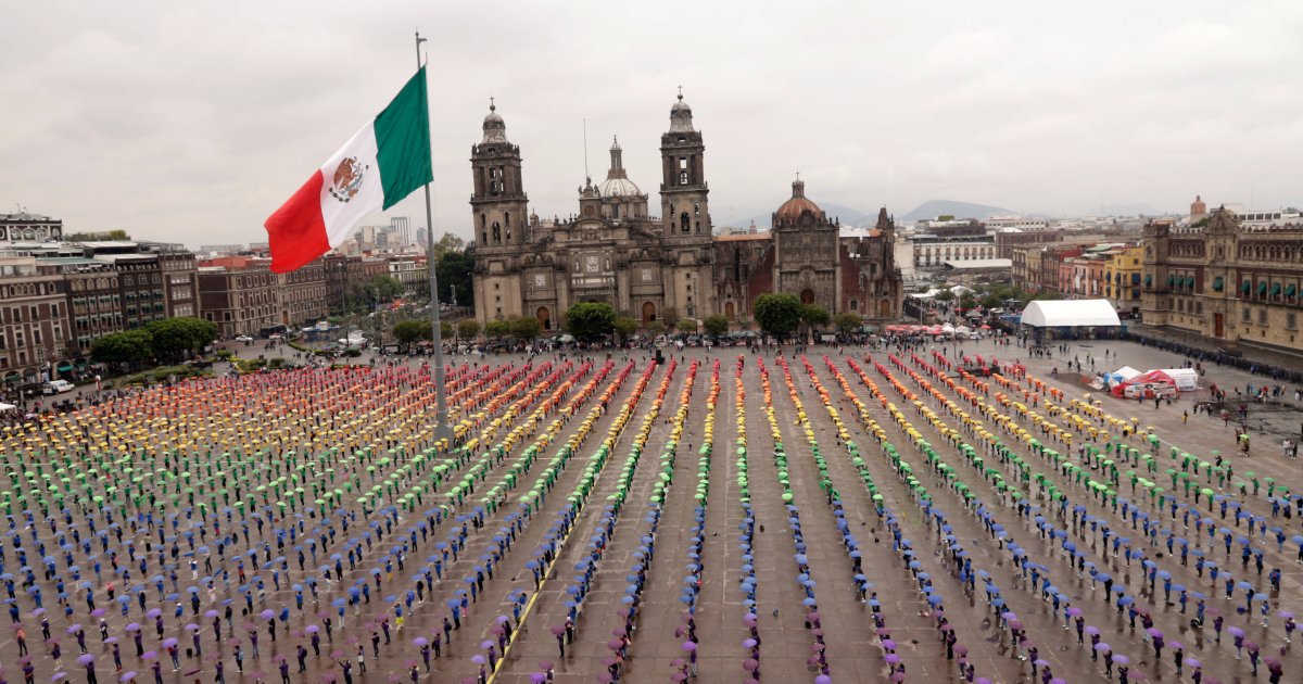 Starkes Zeichen der Community - Gigantische Pride-Flagge in Mexiko