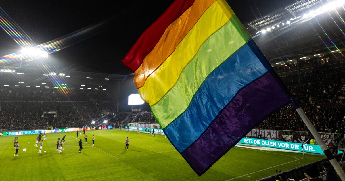 Keine Pride-Symbole im Fußball - Ende von LGBTIQ+ in Frankreich